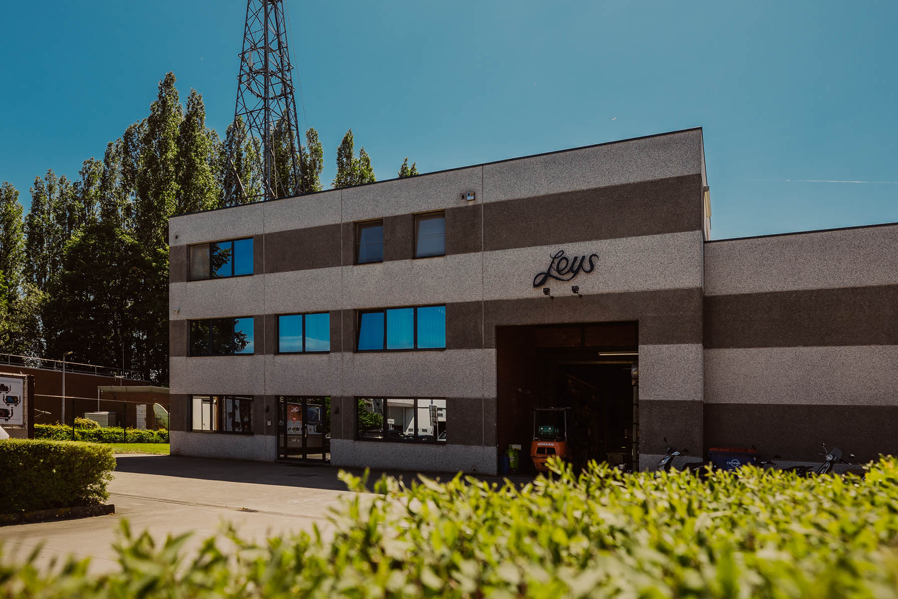 Green Force - Belgian Manufacturer of Dive Torches and Video Lighting.